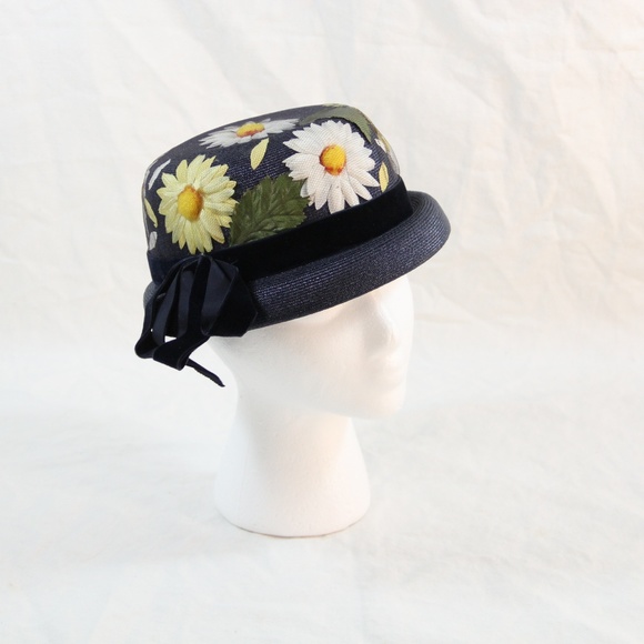 Vintage | Accessories | Vintage Blue With Daisies Womens Capulet Hat Xs ...